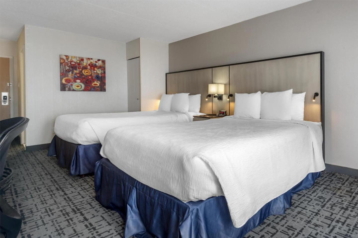 Best Western Hotel Brossard - Longueuil