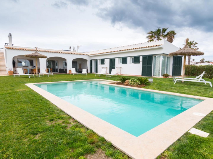 Villa De Lujo Frente A La Playa - San Luis, España