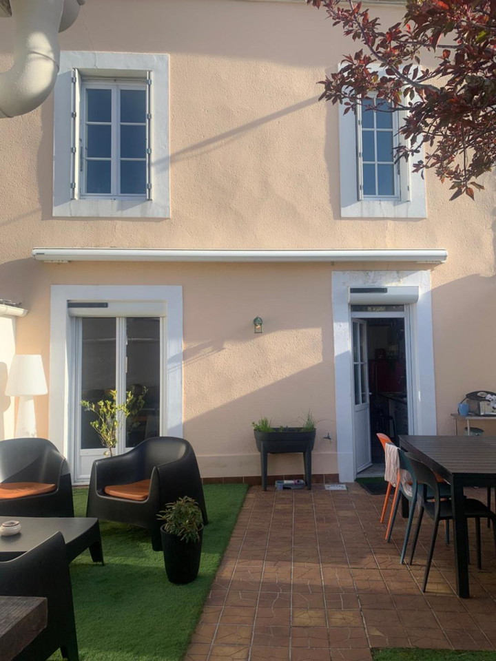 Maison Complete Proche Circuit 24h Centre Ville 10 à 12 Personnes 5 Chambres 3 Salles De Bain - Le Mans