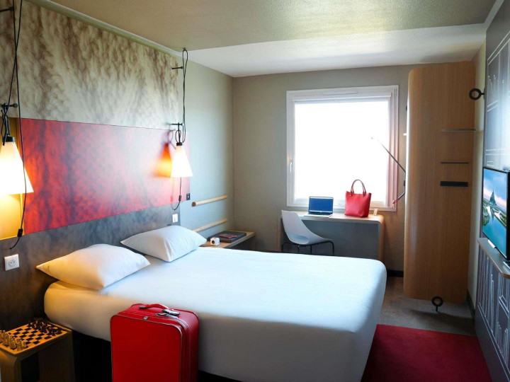Ibis Budget Caen Porte De Bretagne - Ouistreham