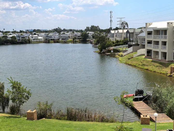 Your Perfect Escape With Breathtaking Lake Views - Pretoria