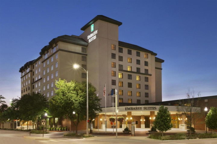 Embassy Suites Lincoln - Lincoln, NE