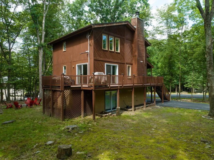 Cozy Chalet Game Rm And Fireplace - East Stroudsburg, PA