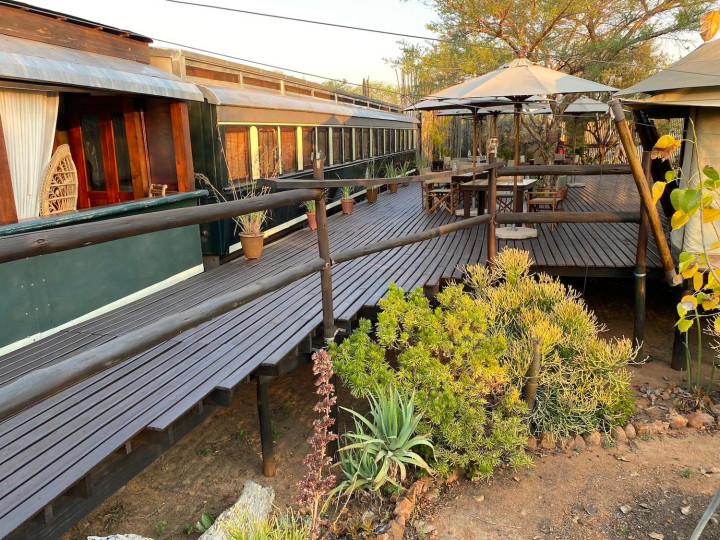 Out In Africa Wildlife Lodge - Hammanskraal