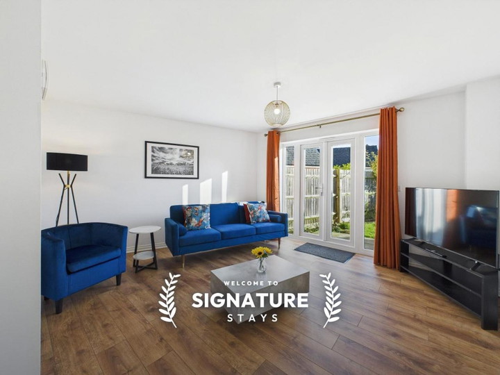 Desert Orchid By Signature Stays - Racecourse - Parking - 5-bed - Tewkesbury