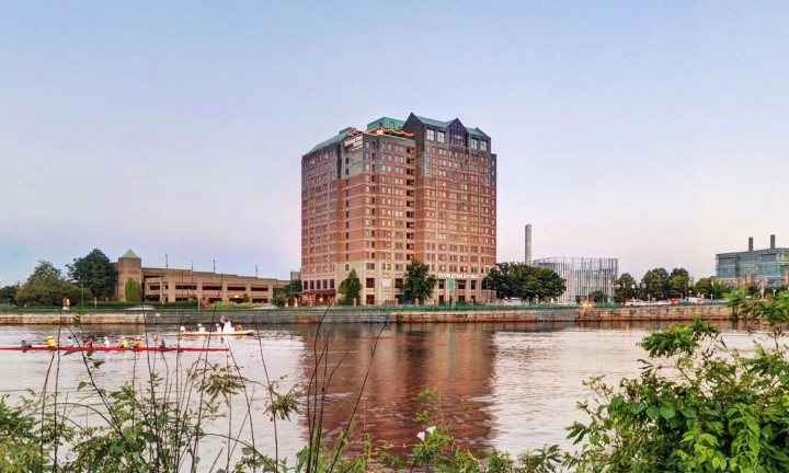 Doubletree Suites By Hilton Hotel Boston - Cambridge - Waltham, MA