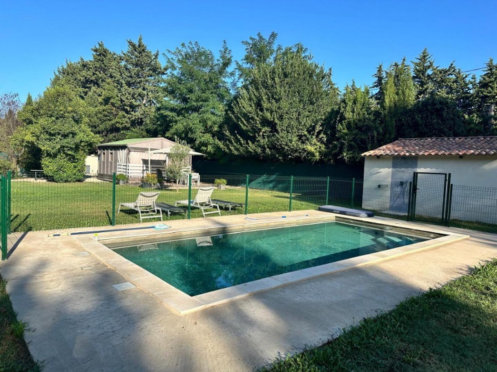 Avignon, Joli Chalet En Campagne Très Proche De La Ville - Le Pontet