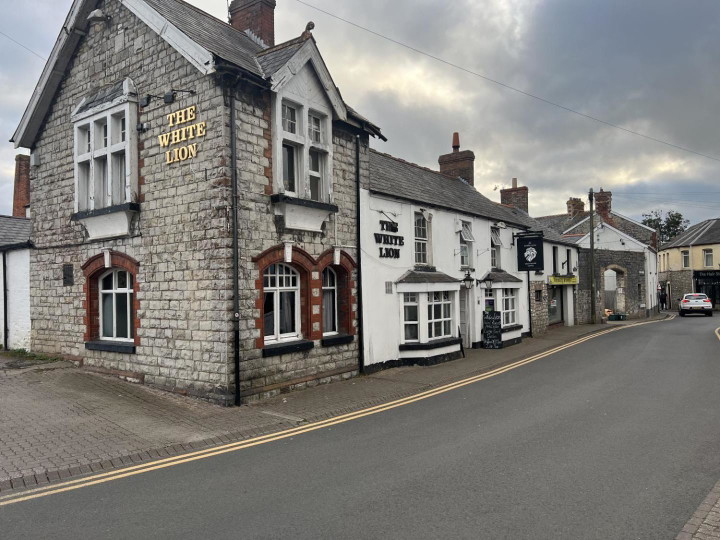 The White Lion Hotel - Vale of Glamorgan