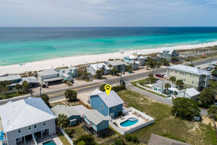 Breezy Blue Cottage - Panama City Beach, FL