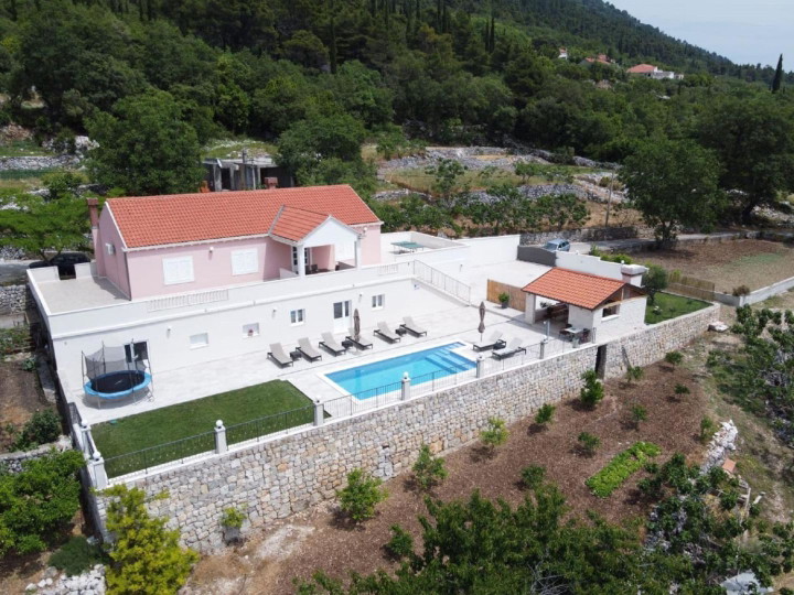 Villa In Gruda With Private Pool - Croatie
