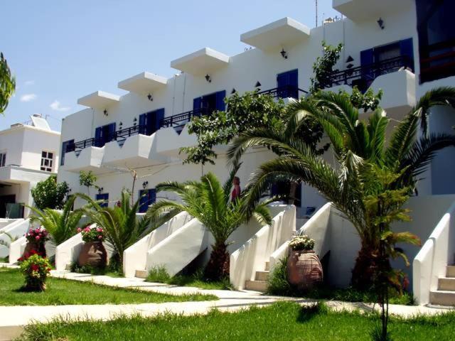 Oasis Apartments - Grecia
