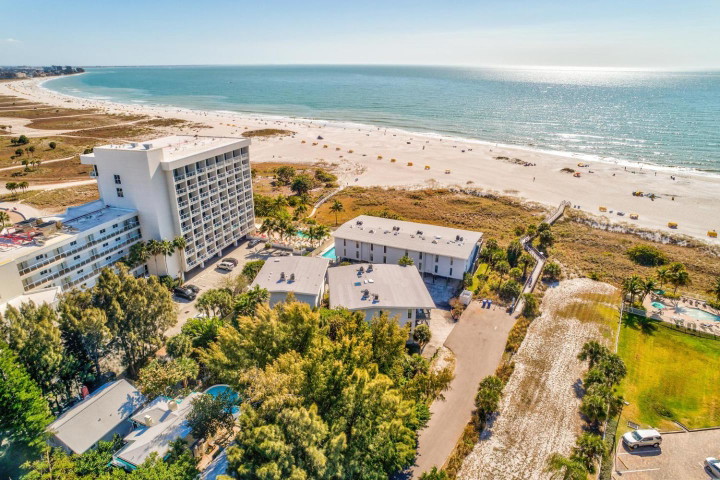 Sand Dunes Townhome C1 - Treasure Island, FL