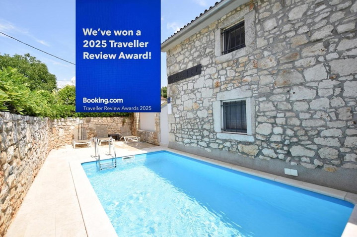 Best Prices Villa Nini With Refreshing Private Pool, Barbecue,bikes And Much More - Alpes