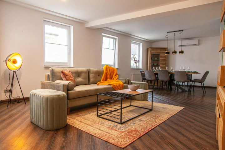 Nidusrooms: Suite Hockenheim - Heidelberg