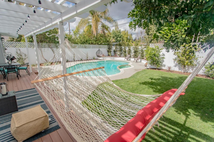 Enchanting Sherman Oaks Home With Pool Permit #Hsr Two Five Zero Zero 3222 - Los Angeles