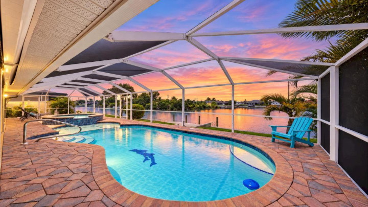 Casa De La Vista – Pool Spa With Lakefront View - Fort Myers, FL