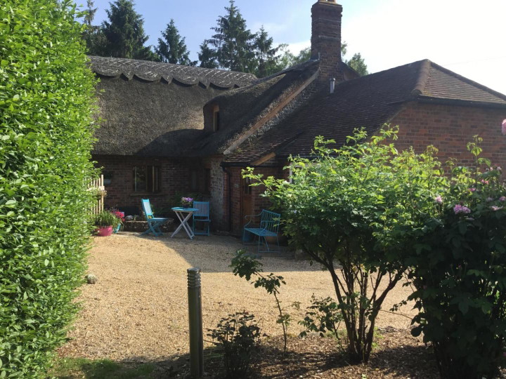 Thatched Cottage - West Sussex