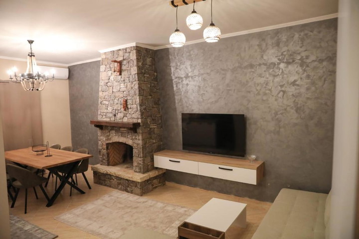 Burimi House - Berat