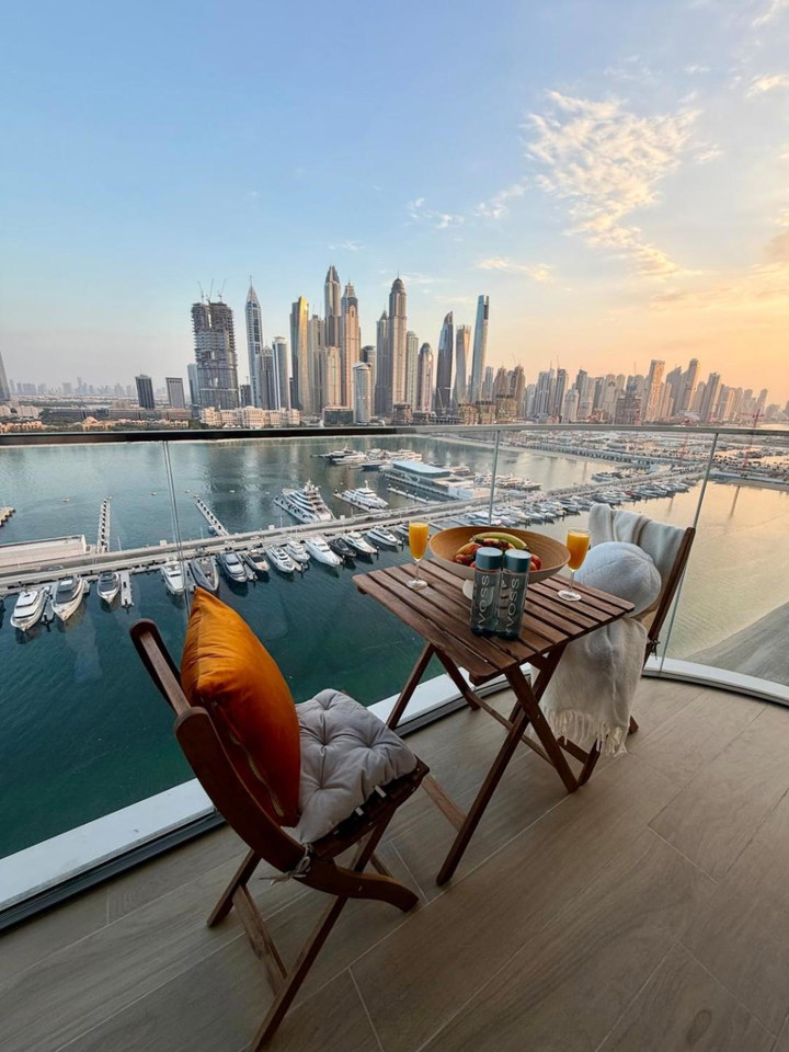 Ultra Luxury Emaar Beachfront Flat With Private Beach - Dubai