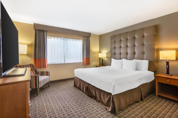 Best Western Plus Scottsdale Thunderbird Suites - Paradise Valley