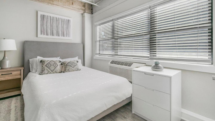 Landing Stunning Studio Clubhouse Gym - Mobile, AL