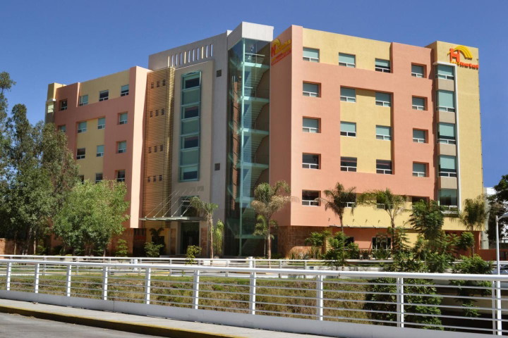 Hostalia Hotel Expo & Business Class - Guadalajara
