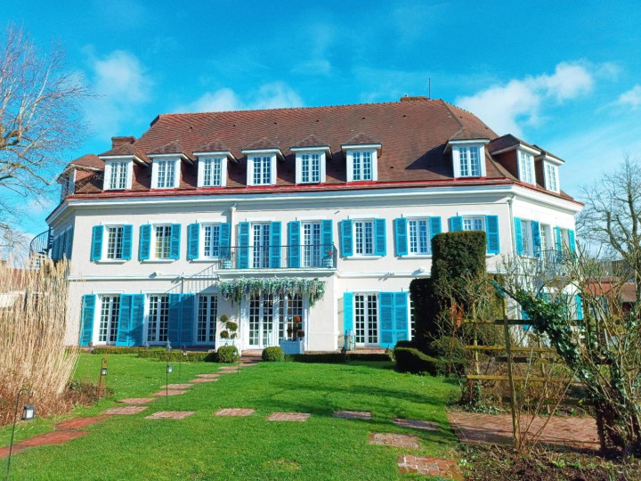 Chateau De Montreuil - Montreuil