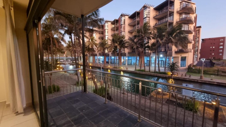 Accommodation Front - Homely 6 Sleeper With Canal Views Near The Beach - Durban