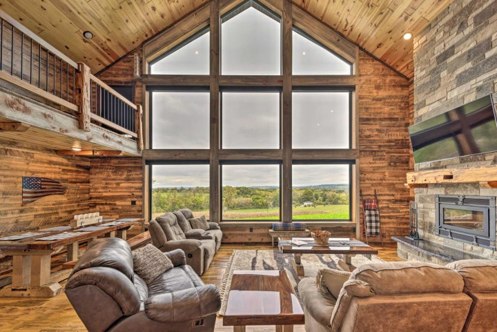 Galena Cabin W/ Wraparound Porch & Game Room! - Galena, IL