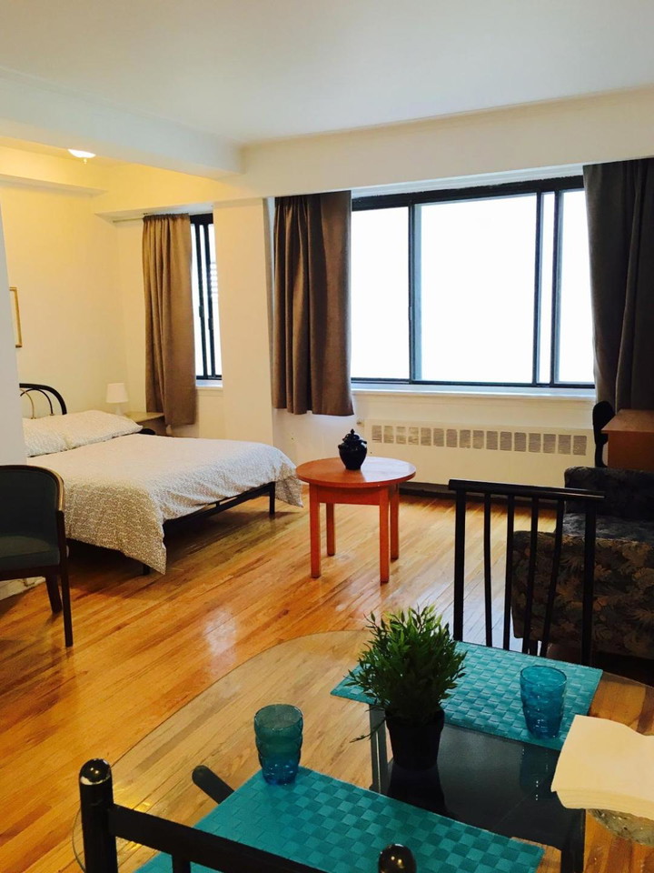 Stylish Montreal Apartment Comfortable Stay In The Golden Square Mile - Montreal
