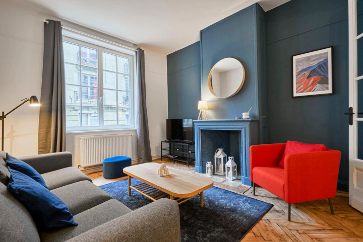 3 Bedroom Apartment, Close To All Amenities - Lille