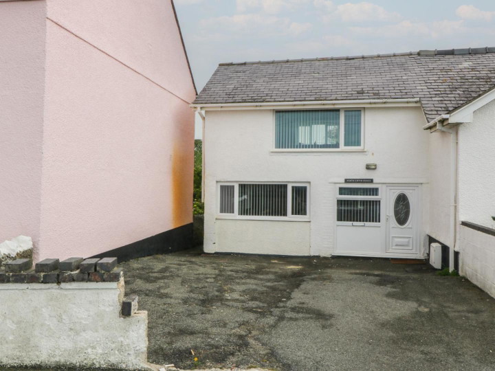 Porth Ewyn House - Trearddur Bay