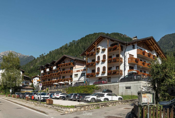 Family Hotel La Perla - San Martino di Castrozza