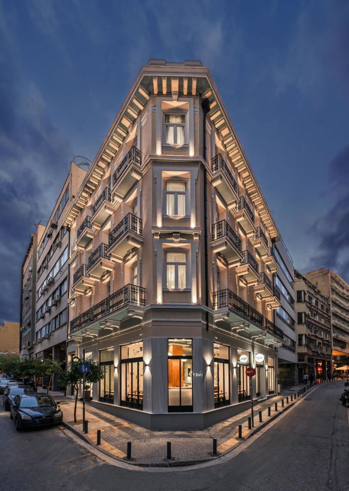 Praxitelous Luxury Suites - Athens