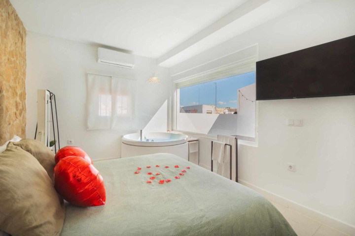 Jacuzzi Amanecer De Plata Decoración Romántica - Novo Sancti Petri