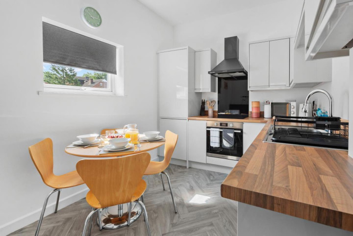 Henwood Home Stays I 3 Modern Flats I Sleeps 4 In Each - Gloucestershire