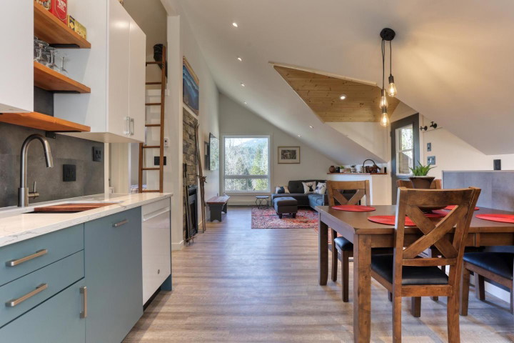 "Newly Built Home" On 5 Acres By The Beach - Nelson