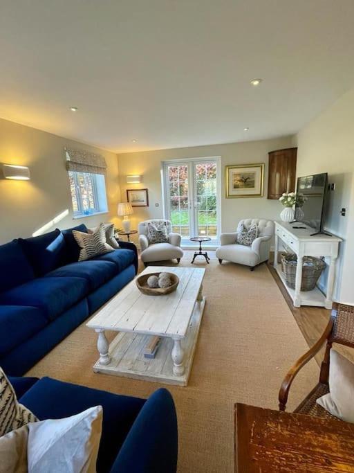 Northbrook Cottage, Farnham, Up To 8 Adults - Alton, UK