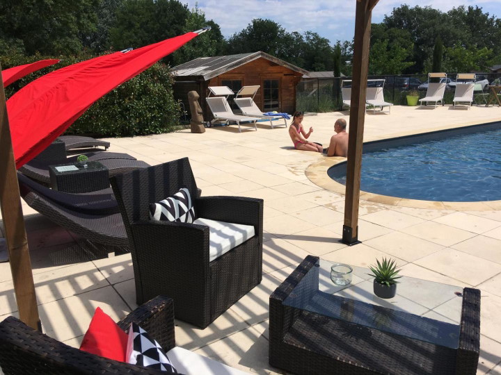 Logis Hôtel & Spa Déjeunez Sous L'arbre - Rousset