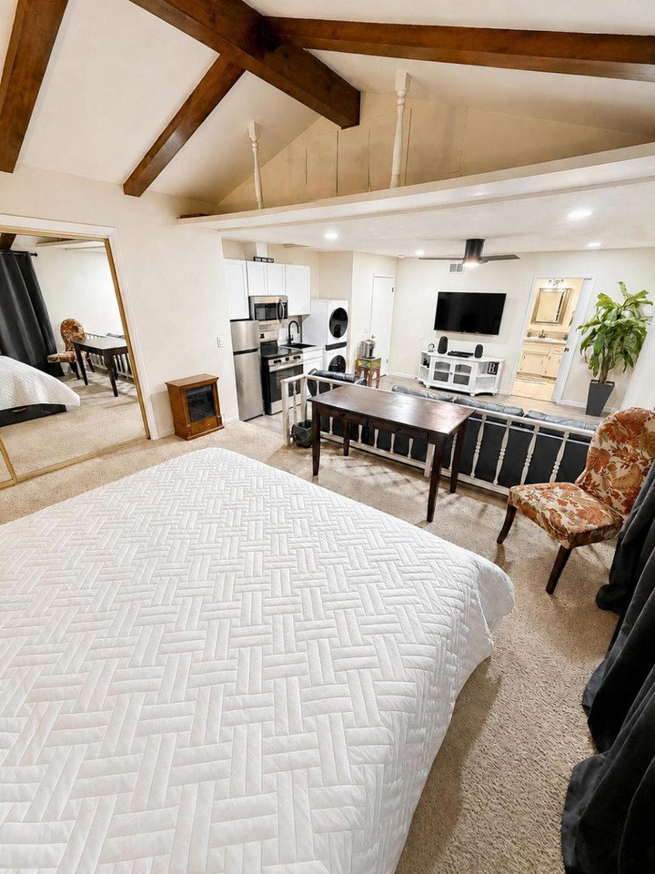 Wine Country Retreat Private Entry Scenic Studio - Santa Maria, CA