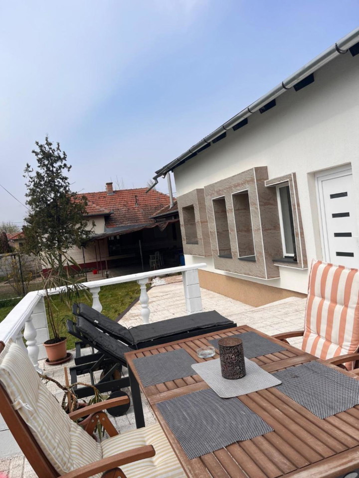 Ladislaus Garden Suites - Cegléd