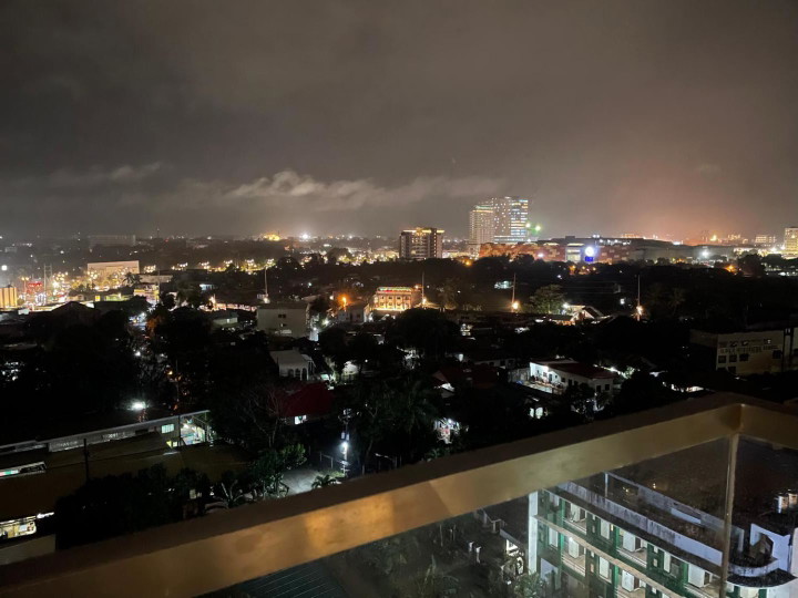 S & E Condo With Panoramic View - Iloilo City