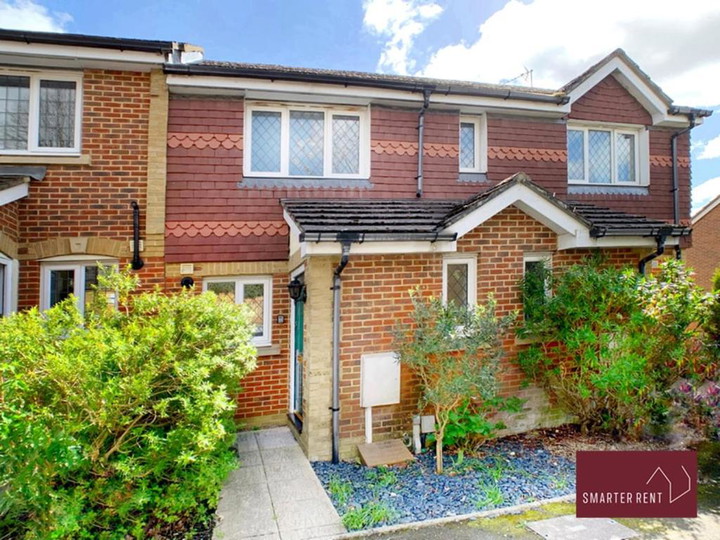 Woking - Parking Garden 2bed - Woking