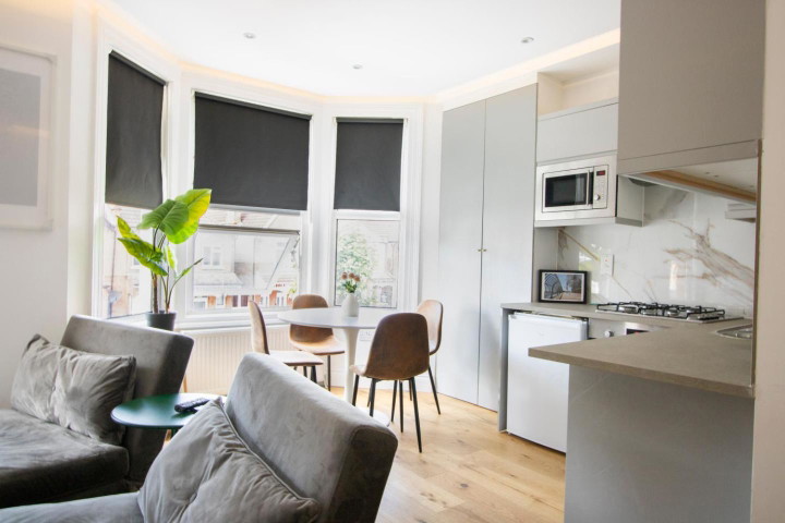 Best In Class - London, Harrow - Watford
