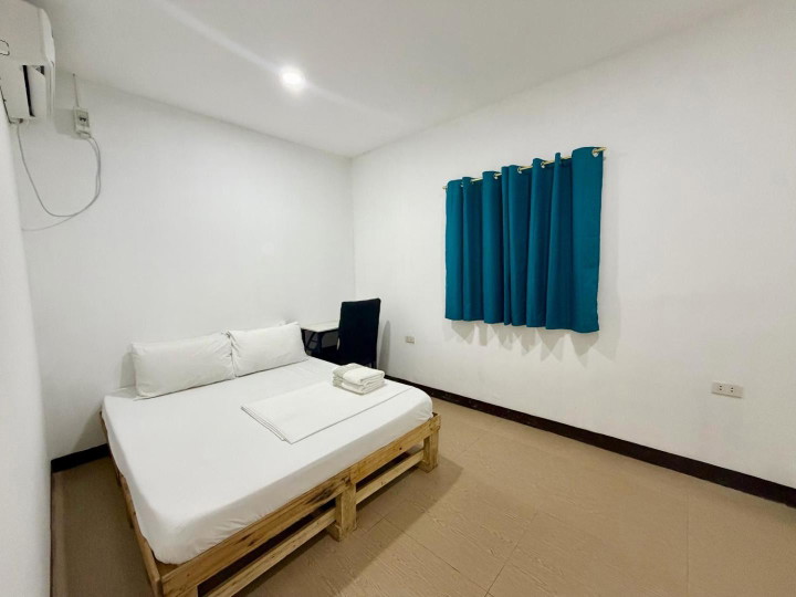 Layover Hostel - Pasay
