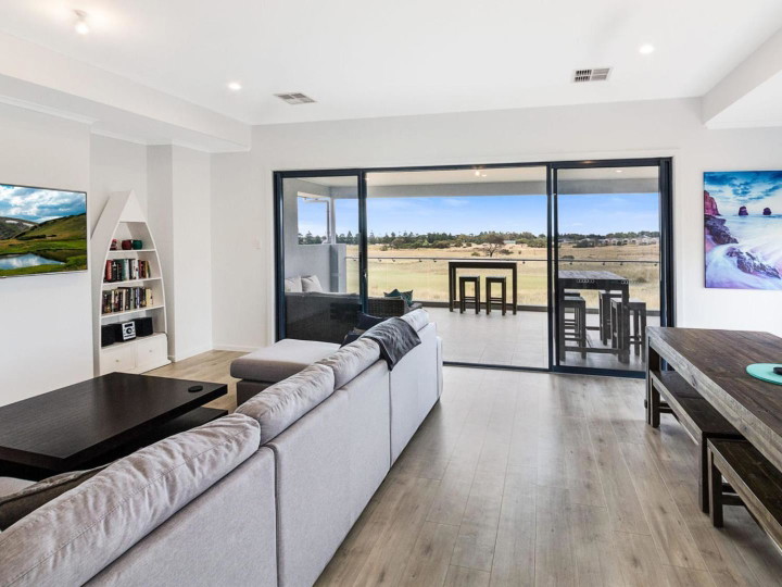 21 30 Troon Drive - Normanville