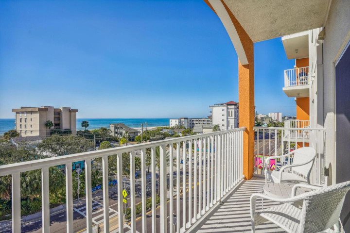 Madeira Bay Resort I 1504 - Madeira Beach, FL