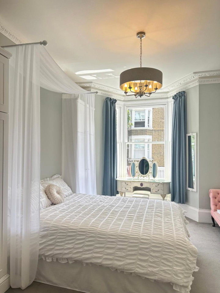 Classically Elegant Designer Apartment - Croydon, UK