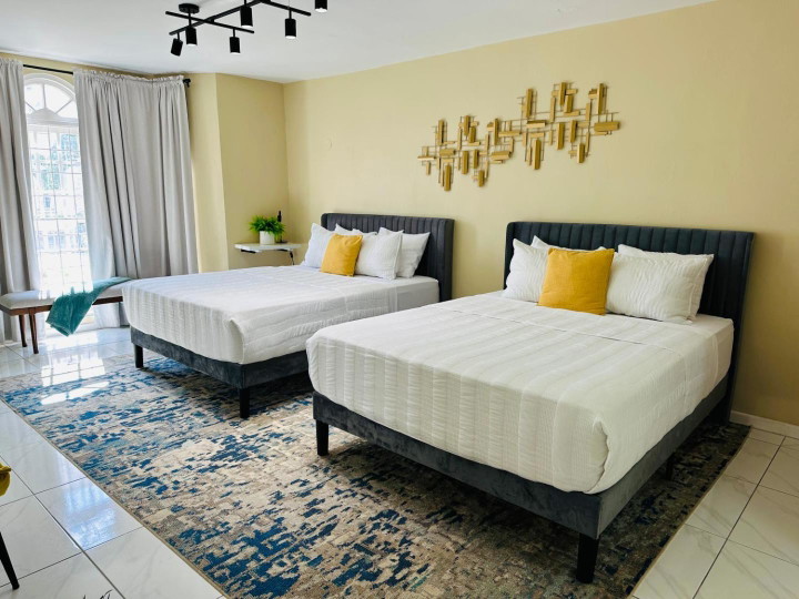 Falcon Shoreline-gated-security-airport Pickup Available - Montego Bay