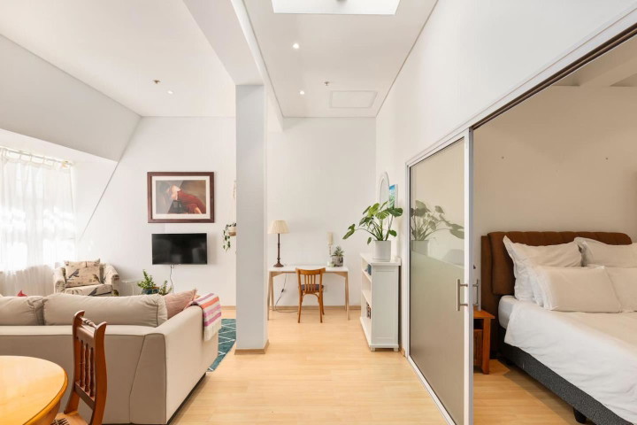 Spacious And Light, City Centre Free Parking Ac - Camps Bay
